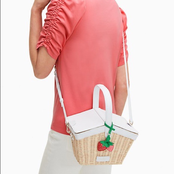 kate spade | Bags | Kate Spade Strawberry Picnicinthepark Straw Basket ...
